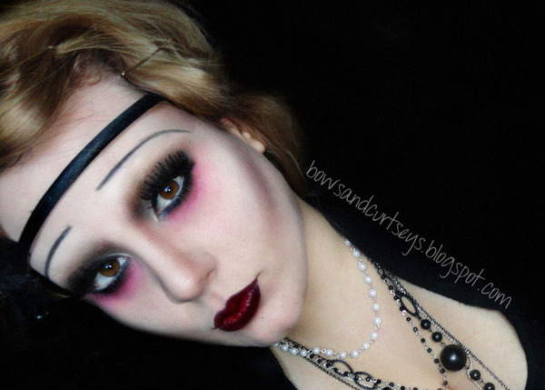 1920's Flapper Vampire Halloween Look http://www.bowsandcurtseys.com ...
