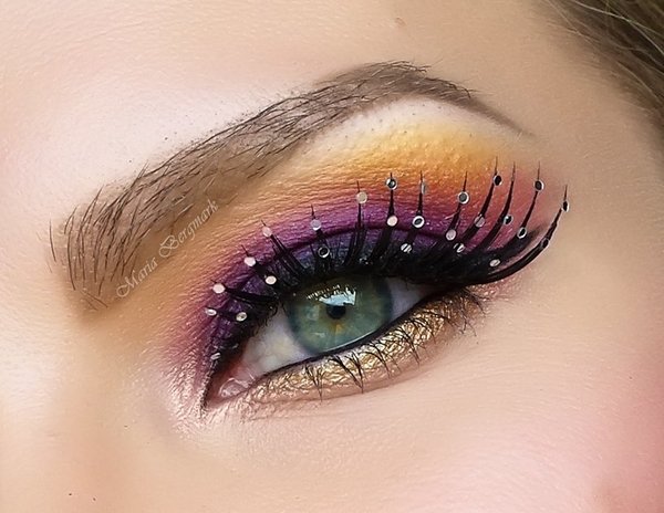 Photos with NYX Cosmetics Jumbo Eyeshadow Pencil | Beautylish