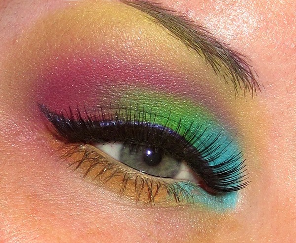 Parrot/Fruit Loops Inspired Makeup | Nikki K.'s (Makeupfrenzy) Photo ...