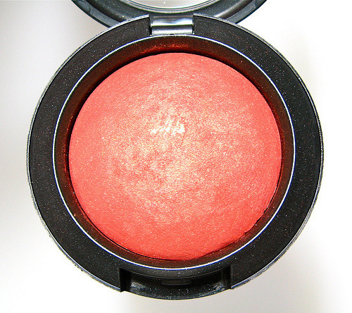 What blush goes with red lips? | Beautylish