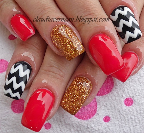 Chevron Nails | Claudia C.'s (claudia) Photo | Beautylish