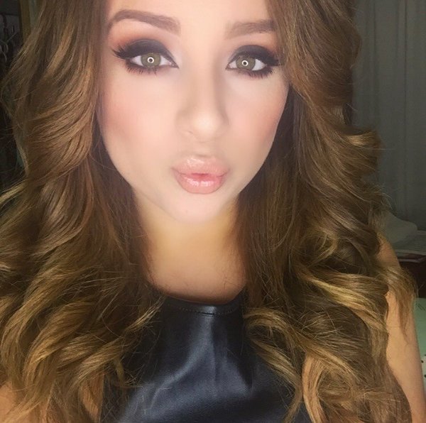 Ari V. (makeupandspaaarkles) | Beautylish