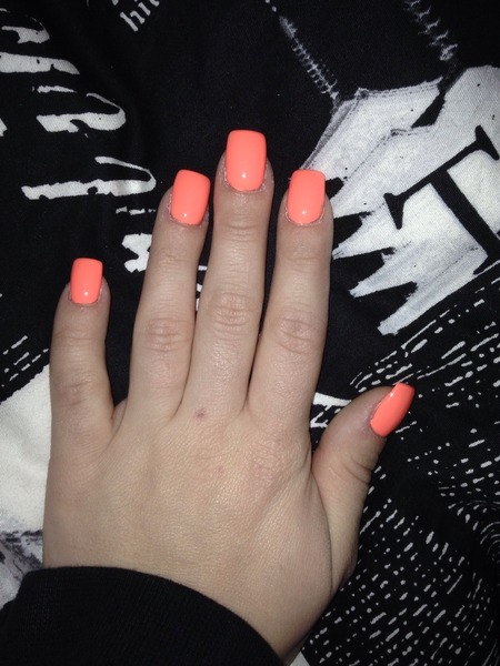 Spring coral nails | Beautylish
