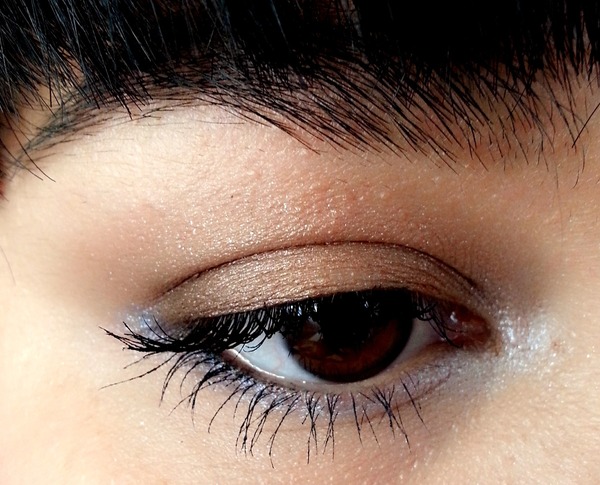 Photos with Youngblood Pressed Mineral Eyeshadow Quad | Beautylish