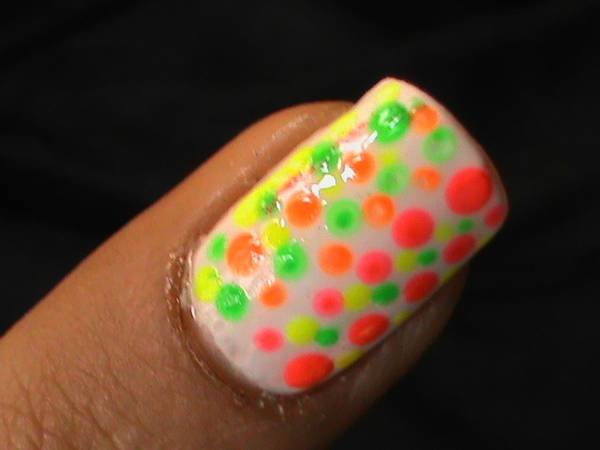 Chic Polka Dot Nails: Blogger Monday | Polishpedia Video | Beautylish