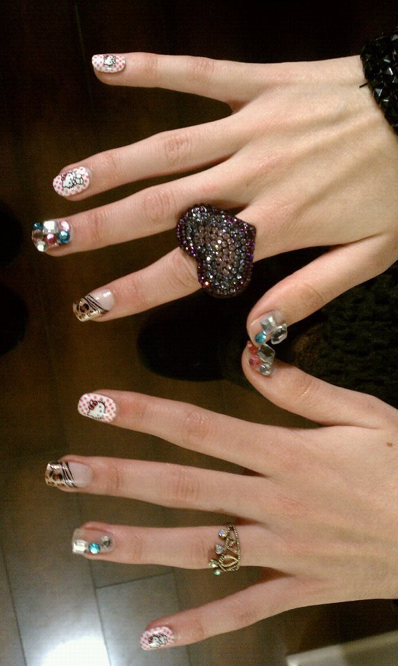 Snooki nails on Halloween! | Emily M.'s (emilymansoor) Photo | Beautylish