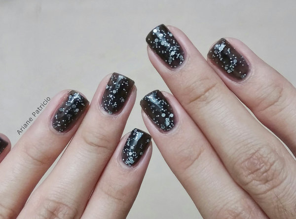 Chi Chi Speckle Nails | Ariane P.'s (ArianePatricio) Photo | Beautylish