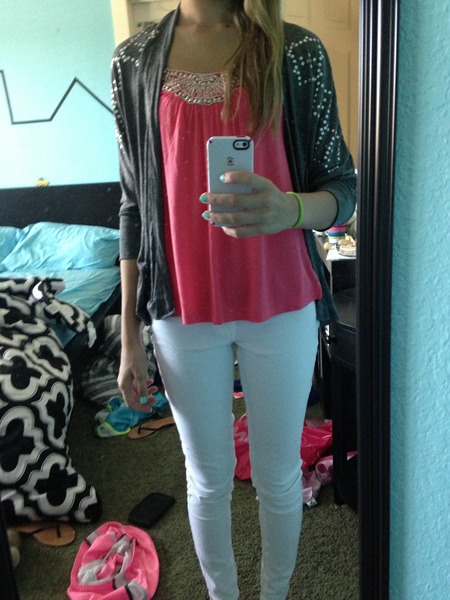 Freshman First Day Outfit! | Beautylish