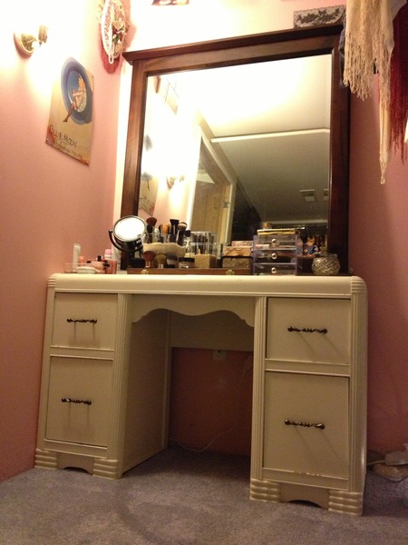 Make Up Station/Dressing Table | Beautylish