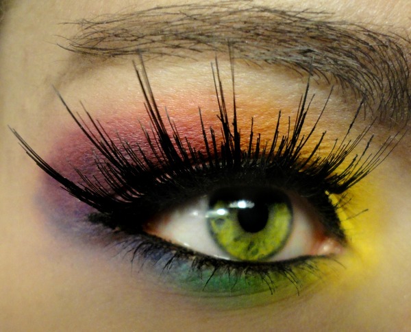 Shadow: http://www.eyeslipsface.com/studio/eyes/eyeshadow/holiday_144 ...