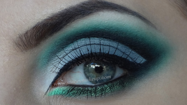 Green, gray dramatic cut crease | Stacey MakeUp D.'s (anastasiamakeup ...