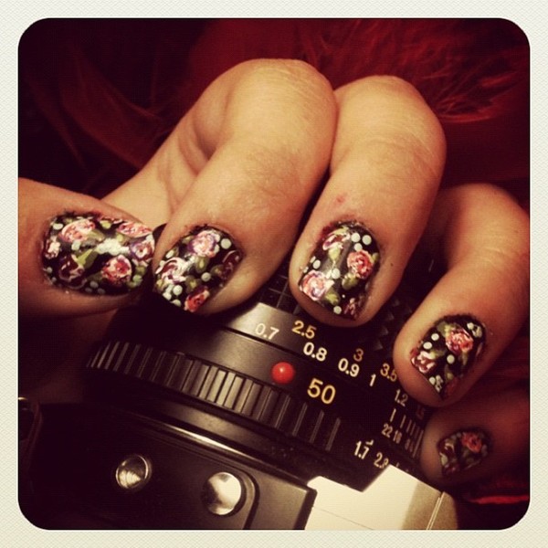 Vintage Victorian floral nails on black. | Ashley J.'s (cameranious ...