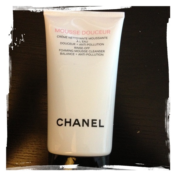 Photos with Chanel MOUSSE DOUCEUR Rinse-Off Foaming Mousse Cleanser ... Photos with Chanel MOUSSE DOUCEUR Rinse-Off Foaming Mousse Cleanser ...