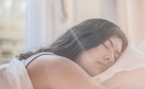 Top 8 Overnight Skincare Treatments That Go to Work While You Sleep ...