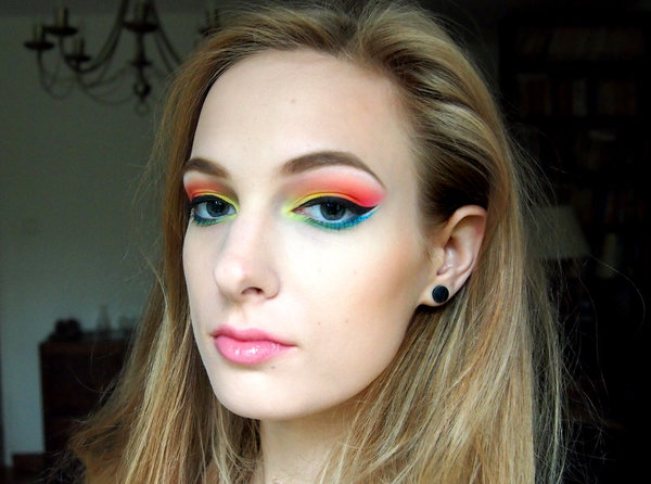 Photos with Sleek Makeup Acid i-Divine Palette | Beautylish